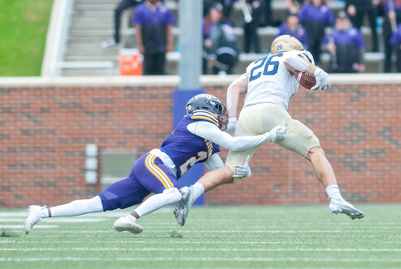 From Strain to Strength: Sleep and Muscle Recovery After Sports Injuri